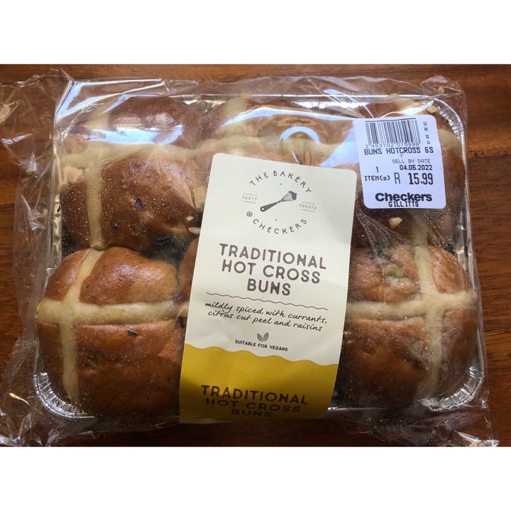 The Bakery @ Checkers Traditional Hot Cross Buns Review | abillion