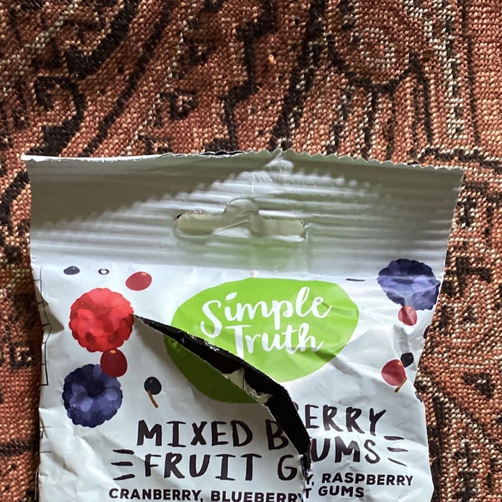 Simple Truth Mixed berry fruit gums Review | abillion