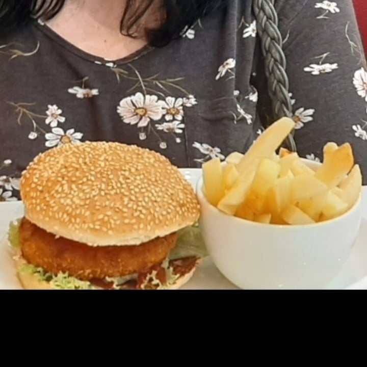 Wimpy Greenacres, Port Elizabeth, South Africa Vegetarian Burger Review ...