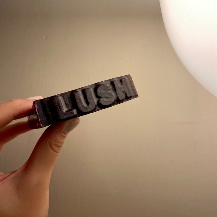 LUSH Fresh Handmade Cosmetics Goddess Soap Review | abillion