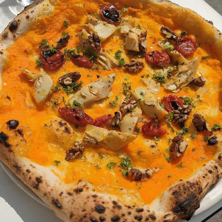 Sano Pizza Temple Bar, Ireland vegan pizza Review | abillion