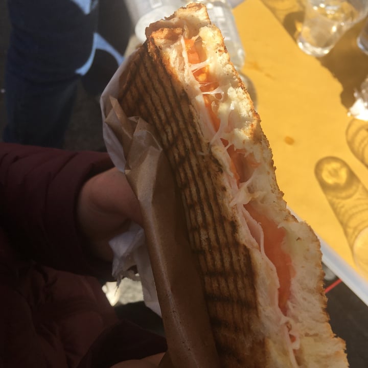 Fast Food Toast Amore Parma, Italy Toast Vegano Review | abillion