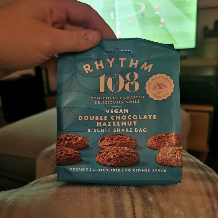 Rhythm 108 Swiss Vegan Double Chocolate Hazelnut Biscuit Share Bag 135g ...