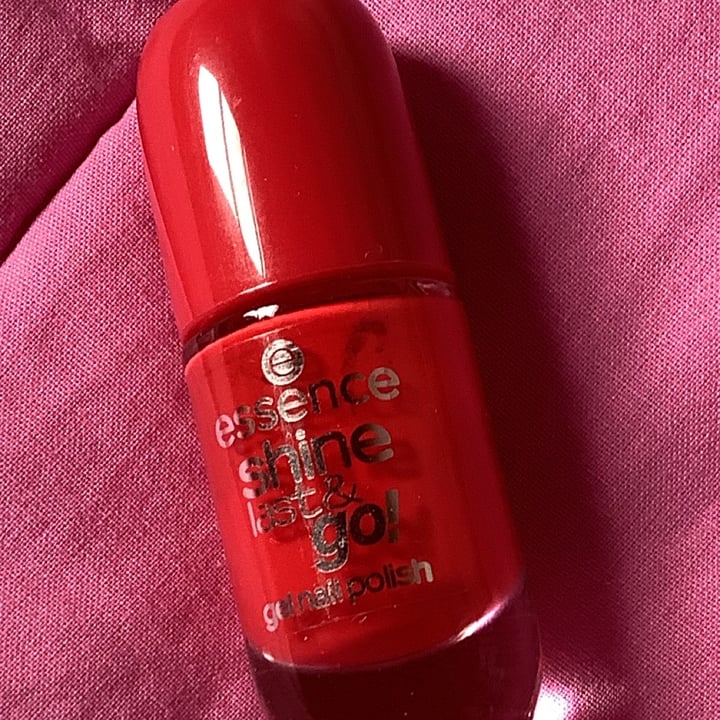 Essence Smalto rosso Review | abillion