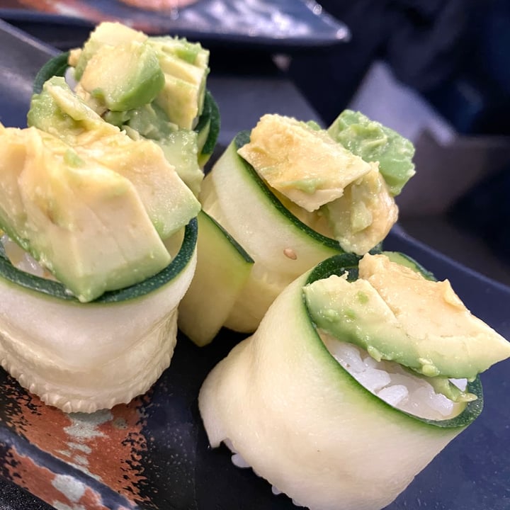 Haru Restaurant Milano, Italy Gunkan zucchine avocado Review | abillion