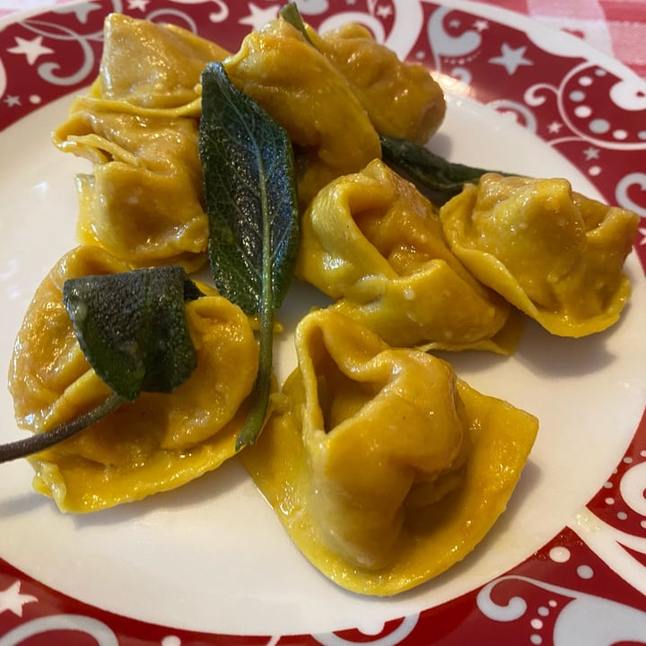 La Vegana Ferrara, Italy Cappellacci Review | abillion