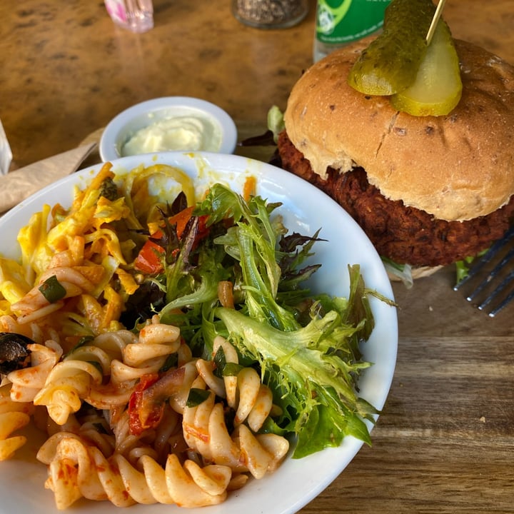 Herbies United Kingdom Bean Burger Review | abillion