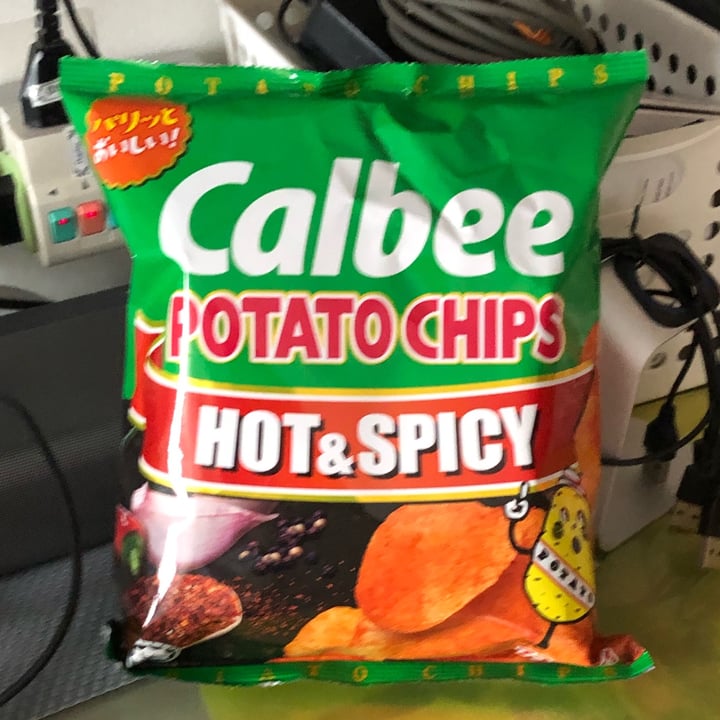 Calbee Hot & Spicy Potato Chips Review | abillion