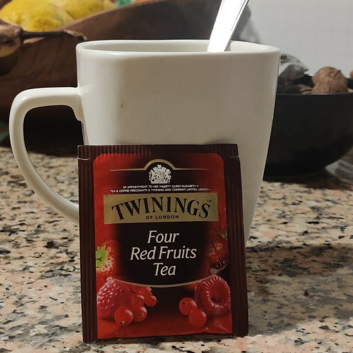 Twinings Tea four red fruits Review | abillion