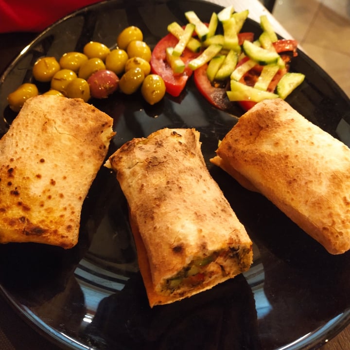 YAFA Shawarma & Traditional Food Ferrara, Italy Schiacciata imbottita ...