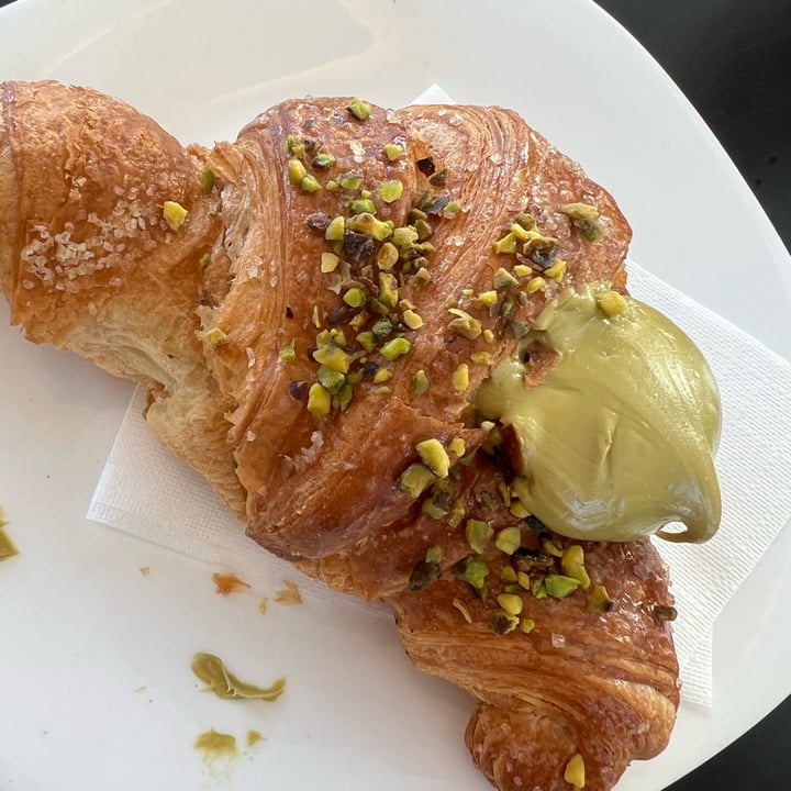 Oronero Alfonsine, Italy Cornetto al pistacchio Review | abillion