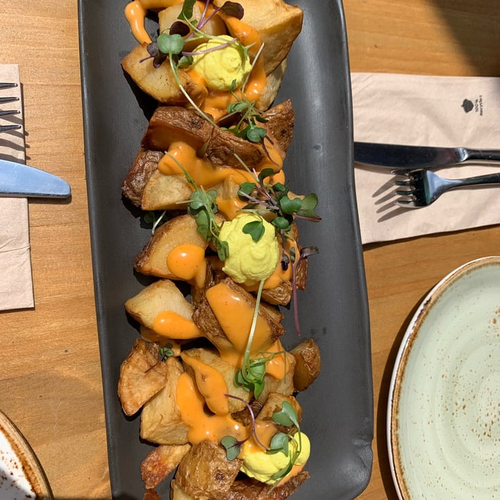 Greenco healthy organic food Barcelona, Spain Patatas bravas Review ...