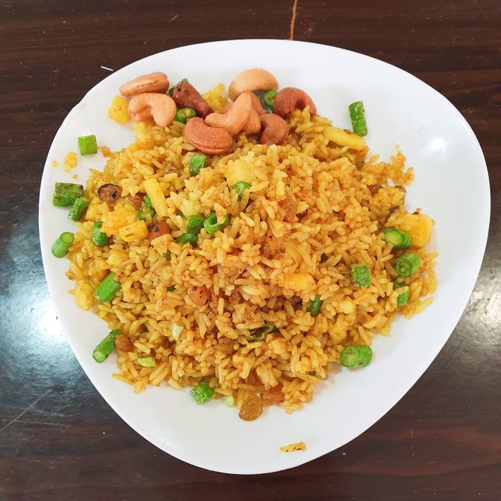 Pioneer Food Court Western Water Catchment, Singapore Pineapple Fried ...