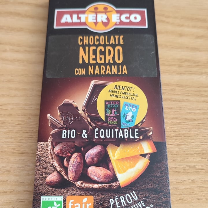 Alter Eco Chocolat Noir Ecorces d'Orange Review | abillion