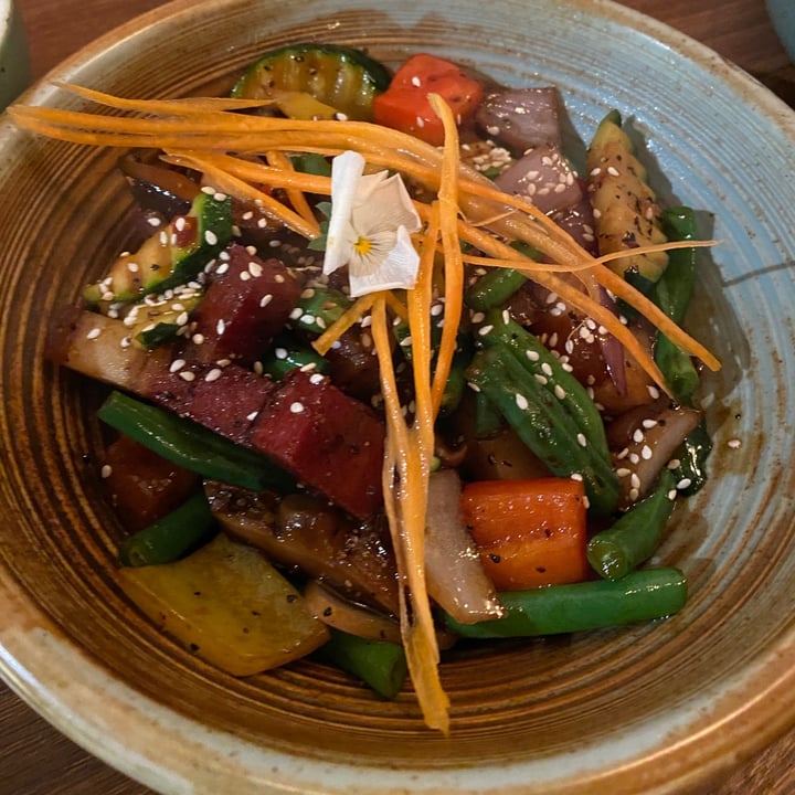 Khu Khu Eatery Ponsonby, Auckland, New Zealand Pork Belly Dancing Stir ...