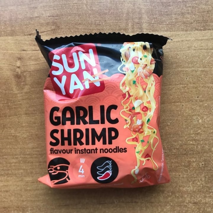 SUN YAN Garlic Shrimp Flavour Instant Noodles Review | abillion