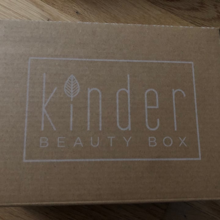 Kinder Beauty Box Golden Hour Box Review | abillion