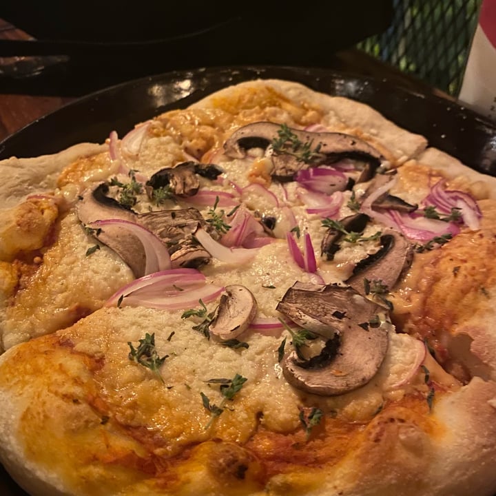 Red Frog Beer House Villa Ballester, Argentina Pizza Mario Bross Review ...