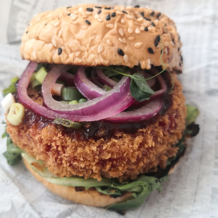 Kings kitchen Beetroot crunch burger Review | abillion