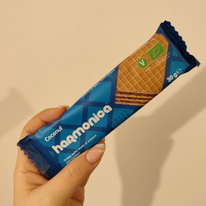 Harmonica Coconut wafer Review | abillion