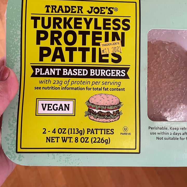 Trader Joe's Turkeyless Protein Patties Review | abillion