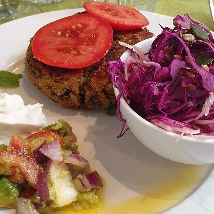 Ristorante Quinoa Firenze, Italy Medaglioni Di Lenticchie Con Cavolo ...