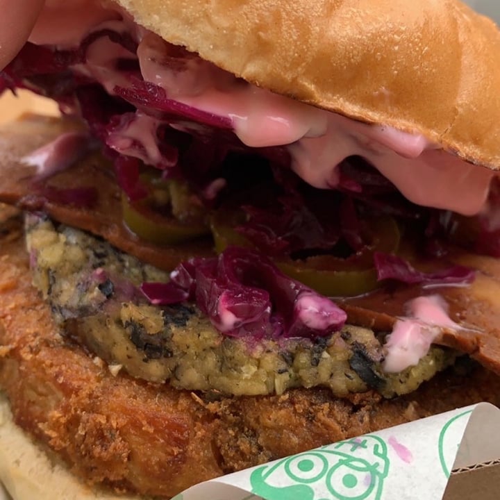 No Frickin Chicken Festive Burger Review | abillion