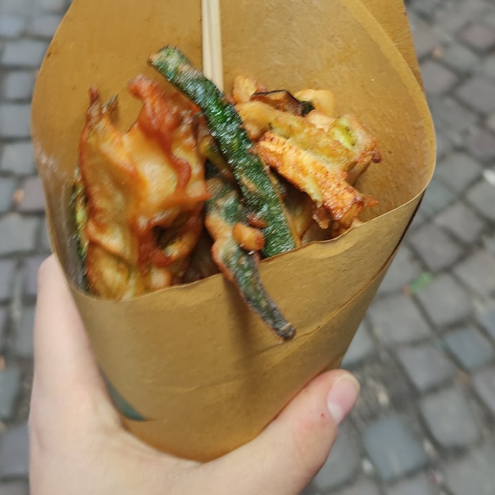 Il Cuoppo Napoli, Italy Cuoppo vegetariano Review | abillion