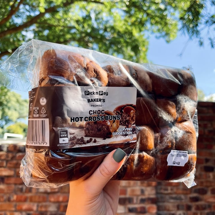 Pick n Pay Choc Hot Cross Buns Review | abillion