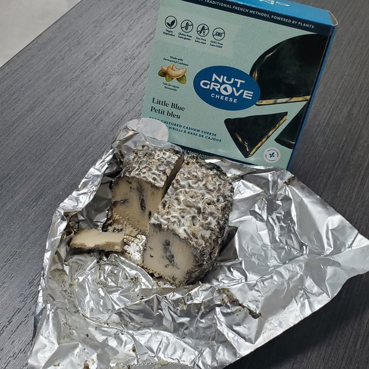 Nut Grove Cheese Petit bleu Review | abillion