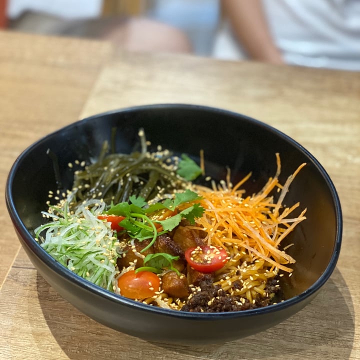 Saute-San Kallang, Singapore Lion mane dry ramen Review | abillion