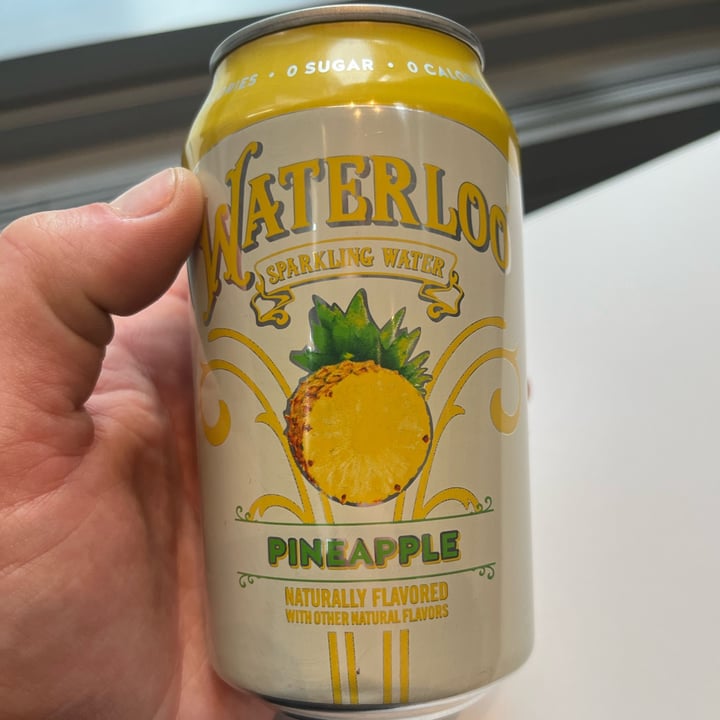 Waterloo Pineapple sparkling water Review | abillion