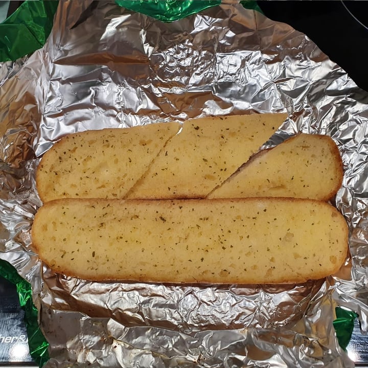 Hell Pizza Te Aro, Wellington, New Zealand Garlic Bread Review | abillion