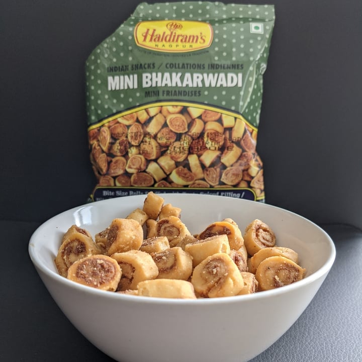 Haldiram’s Mini Bhakarwadi Review | abillion