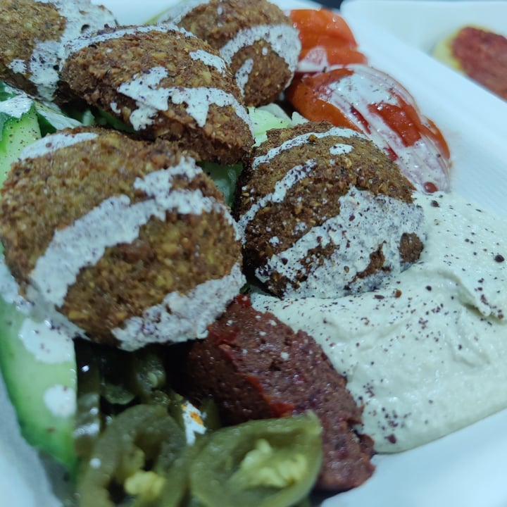 Hassan - Fatayer & Falafel Sliema, Malta Falafel Plate Review | abillion