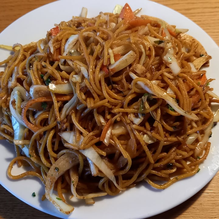 Makalu - nepálská restaurace Zlín, Czechia Veg Chaumin Review | abillion