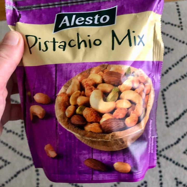 Alesto Pistachio mix Review | abillion