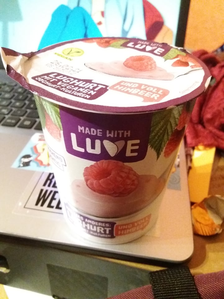 Made With Luve Himbeer Joghurt Review | abillion