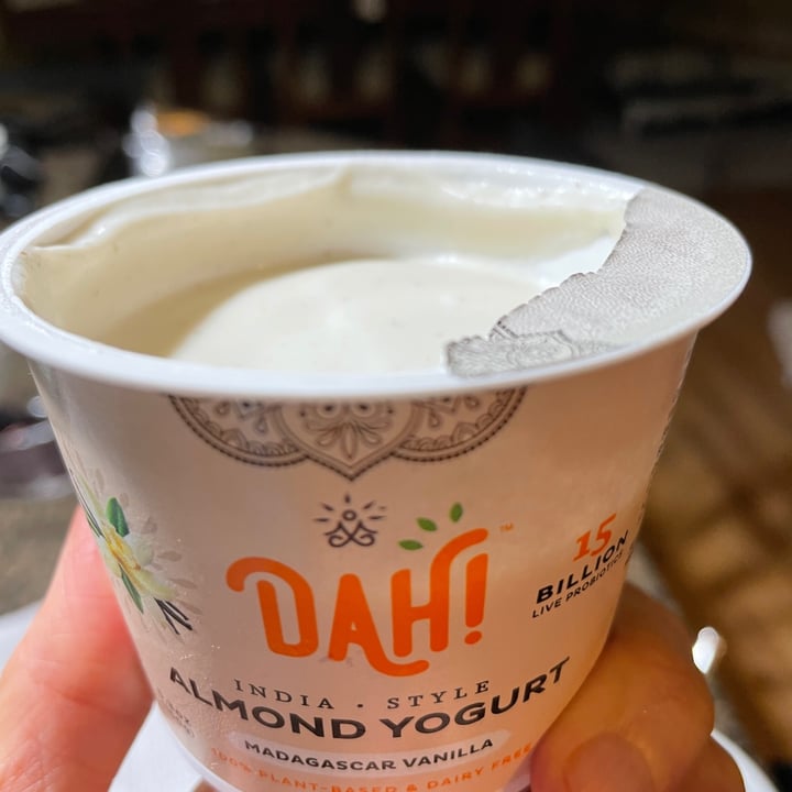 Dah! Madagascar vanilla almond yogurt Review | abillion