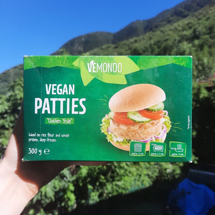 Vemondo 2 Vegan Patties “Chicken Style” Review | abillion