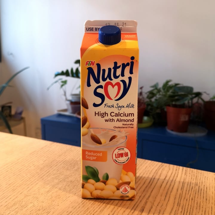 F&N Nutrisoy Fresh soya milk High Calcium with Almond Review | abillion