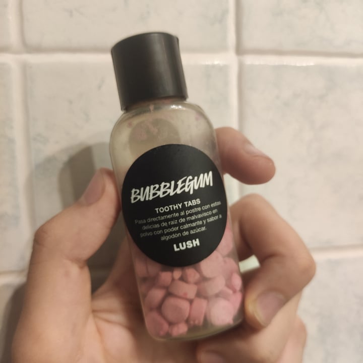 LUSH Fresh Handmade Cosmetics Bubblegum Toothy Tabs Review | abillion