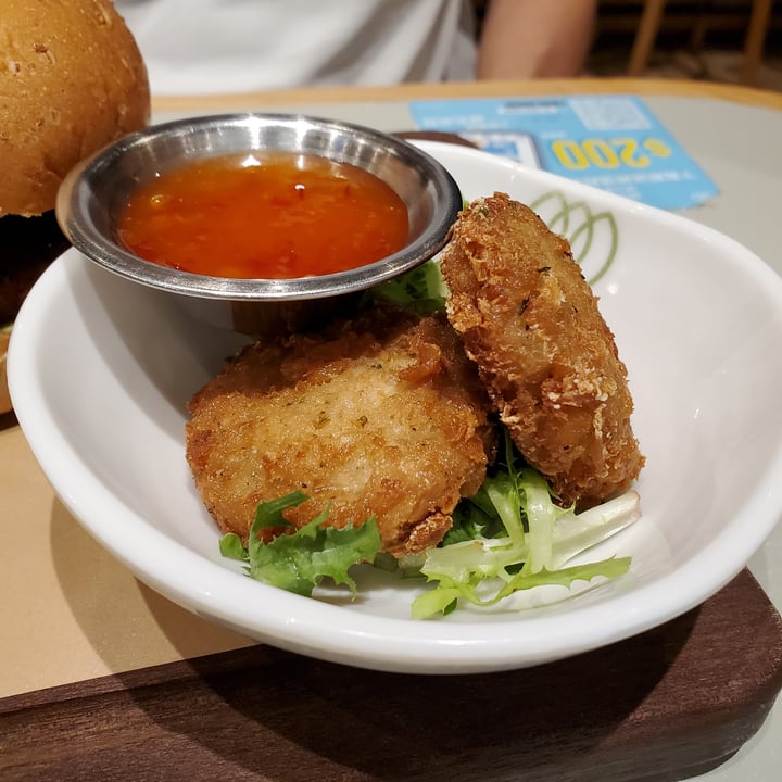 Green Common The FOREST Mong Kok, Hong Kong Omni Crab Cake Review ...