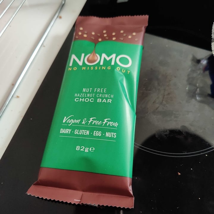 NOMO Hazelnot Crunch Chocolate Large Bars Review | abillion