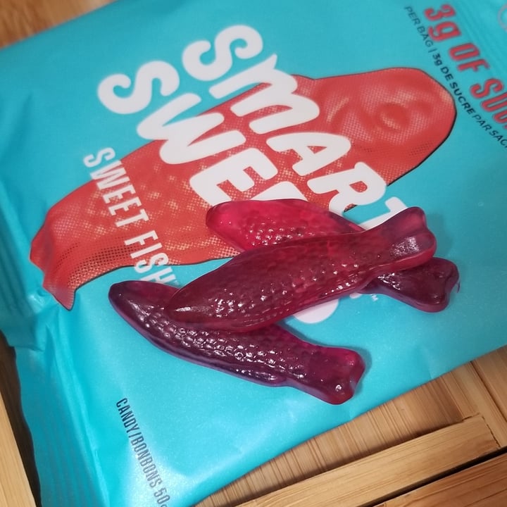 Smart Sweets Sweet Fish Review | abillion