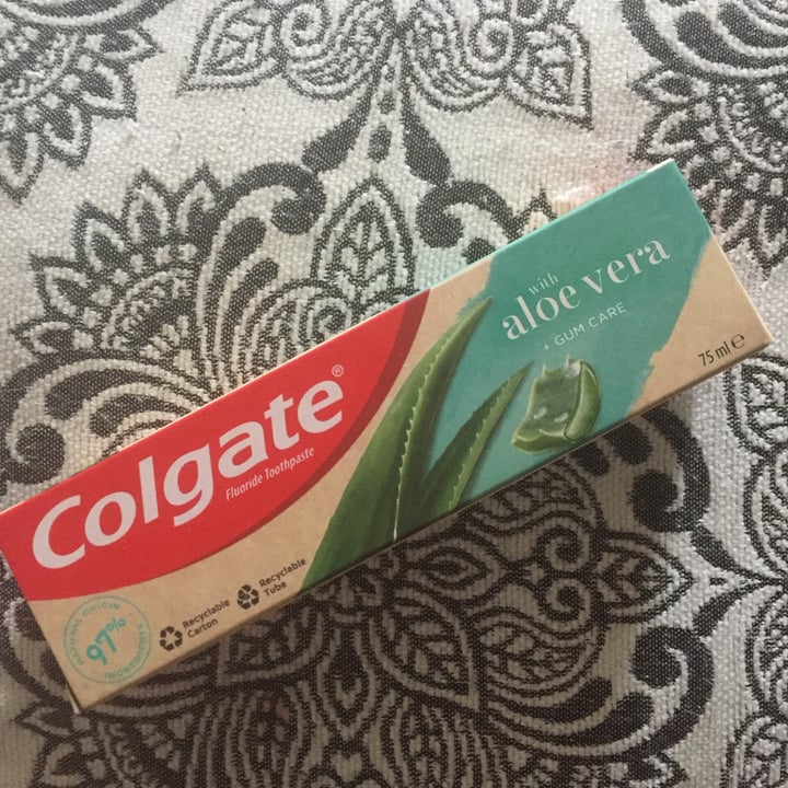Colgate Colgate with Aloe Vera Review | abillion