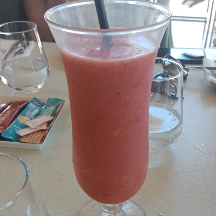 Blu Beach Club Il-Mellieħa, Malta Blueberry smoothie Review | abillion