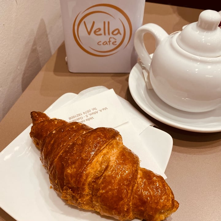 Pasticceria Vella Cafe' di Colzi Marco Prato, Italy Cornetto Vegano ...