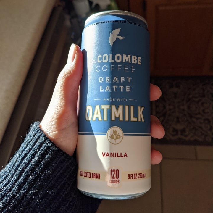 La Colombe Coffee Roasters Draft Latte Made With Oatmilk Review | abillion