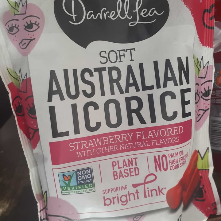 Darrell Lea Strawberry flavored soft Australian licorice Review | abillion